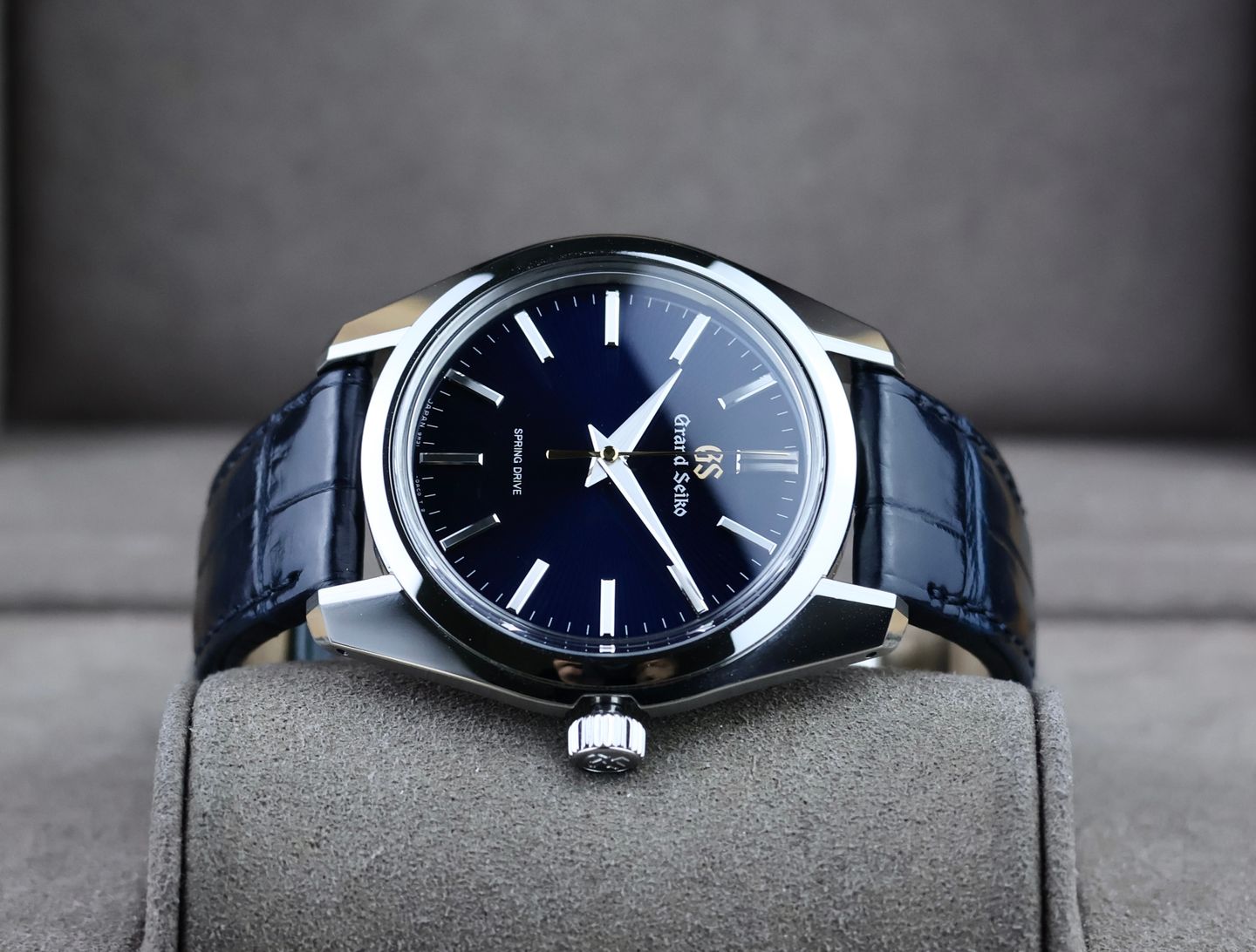 Expert - Watch Repair Center | Home